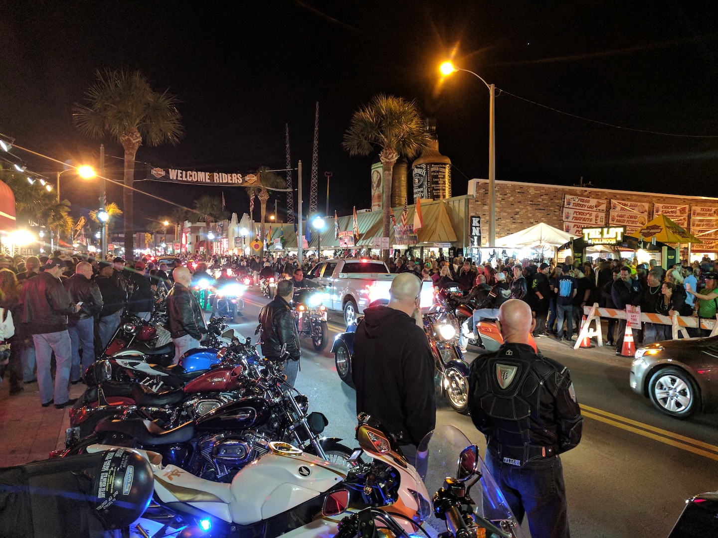 main – Dancing the Polka