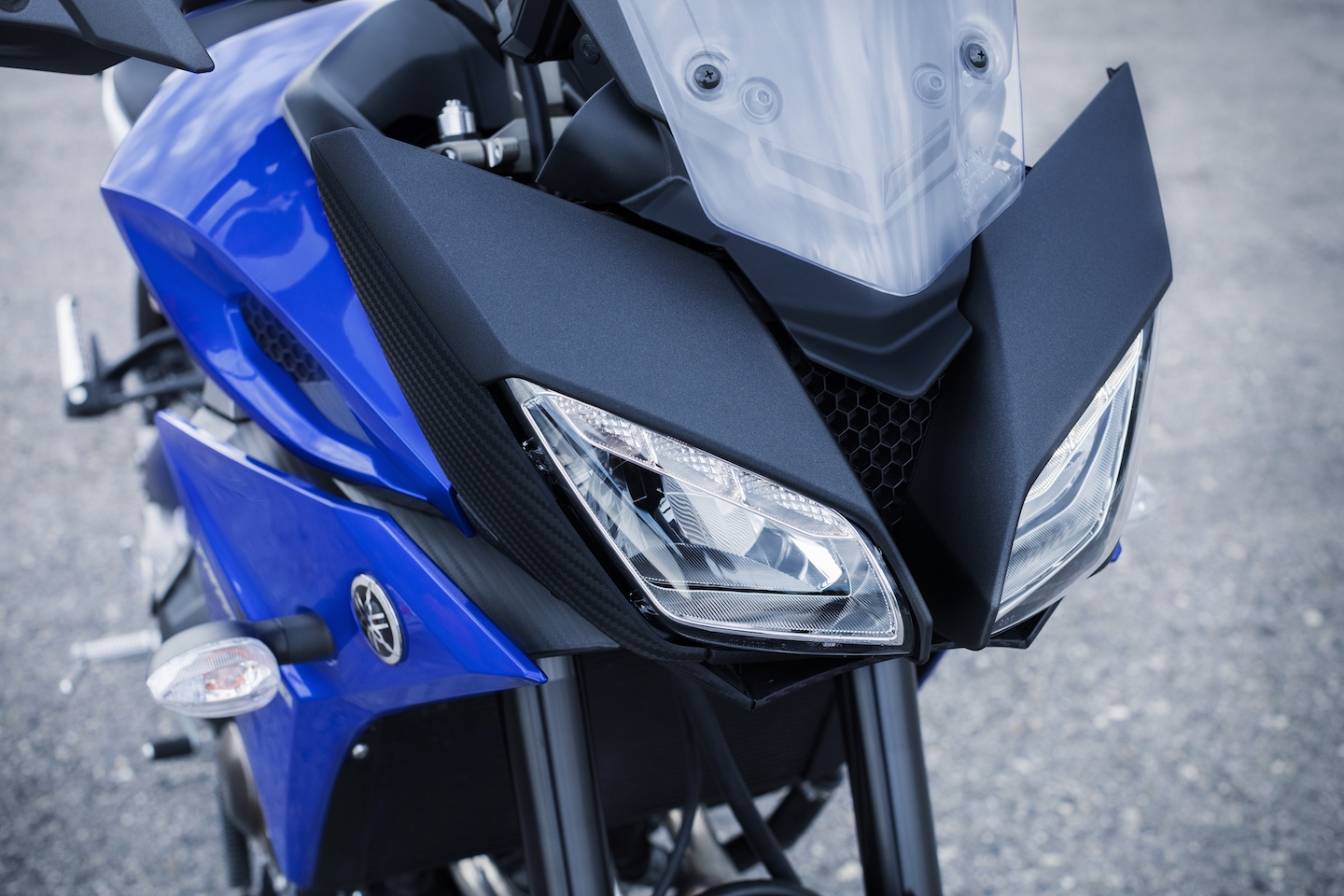 tracer900-headlights – Dancing the Polka